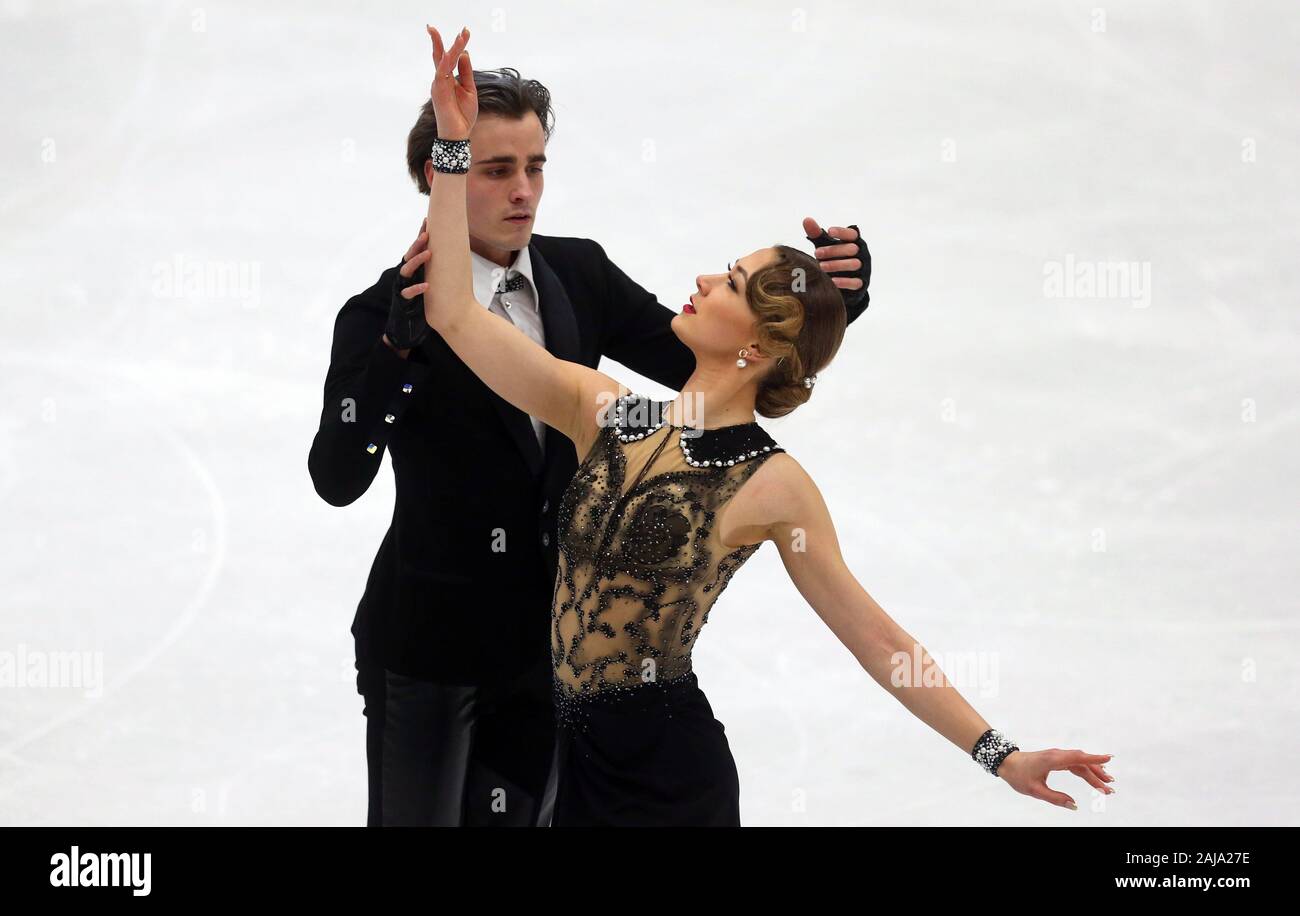 03 January 2020, Bavaria, Oberstdorf: Figure skating, German ...