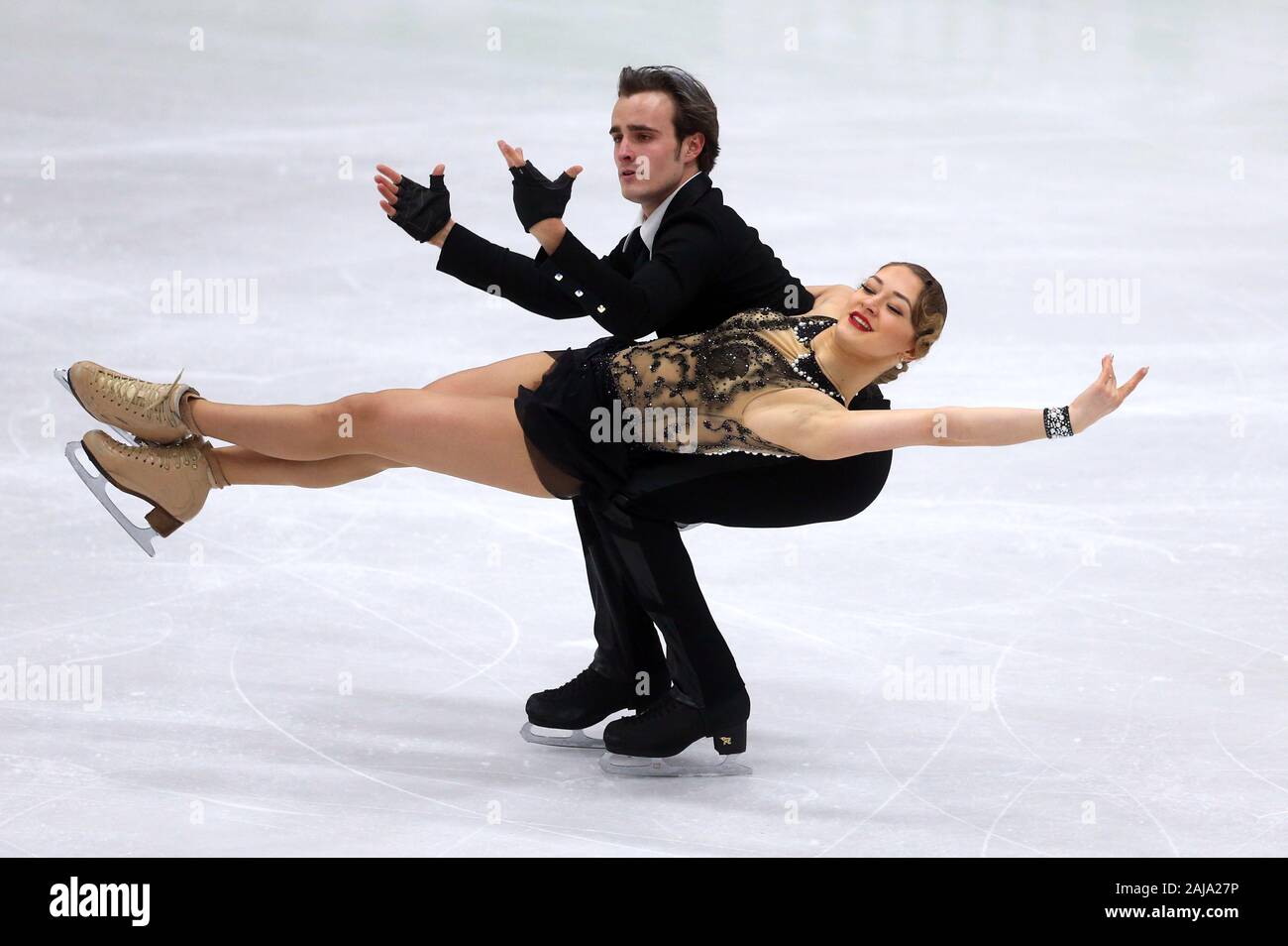 03 January 2020, Bavaria, Oberstdorf: Figure skating, German ...