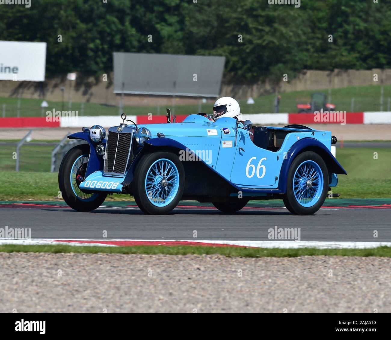 Mg l1 4 seater hi-res stock photography and images - Alamy