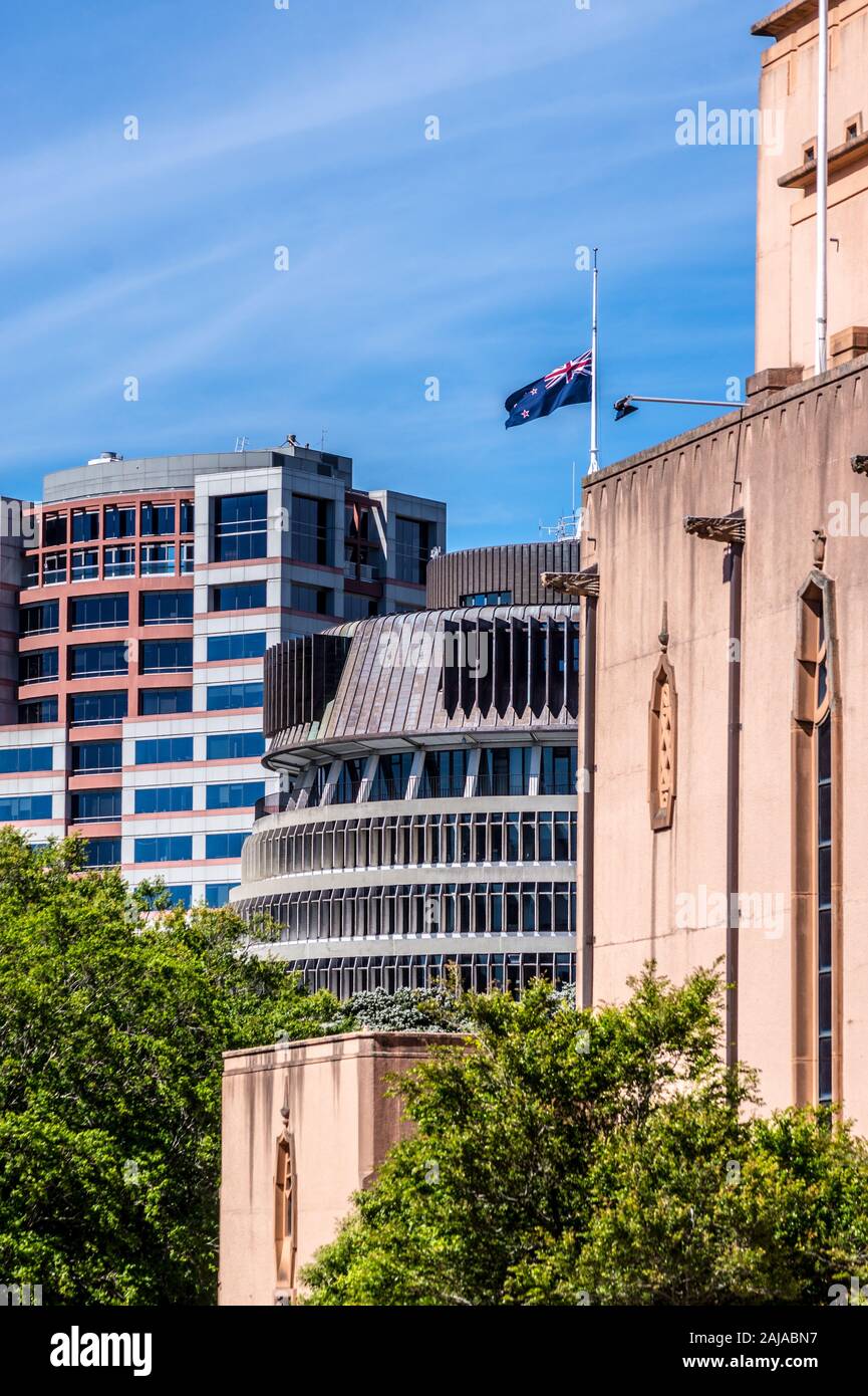 "The Beehive" government building by Basil Spence and Fergus Sheppard ...