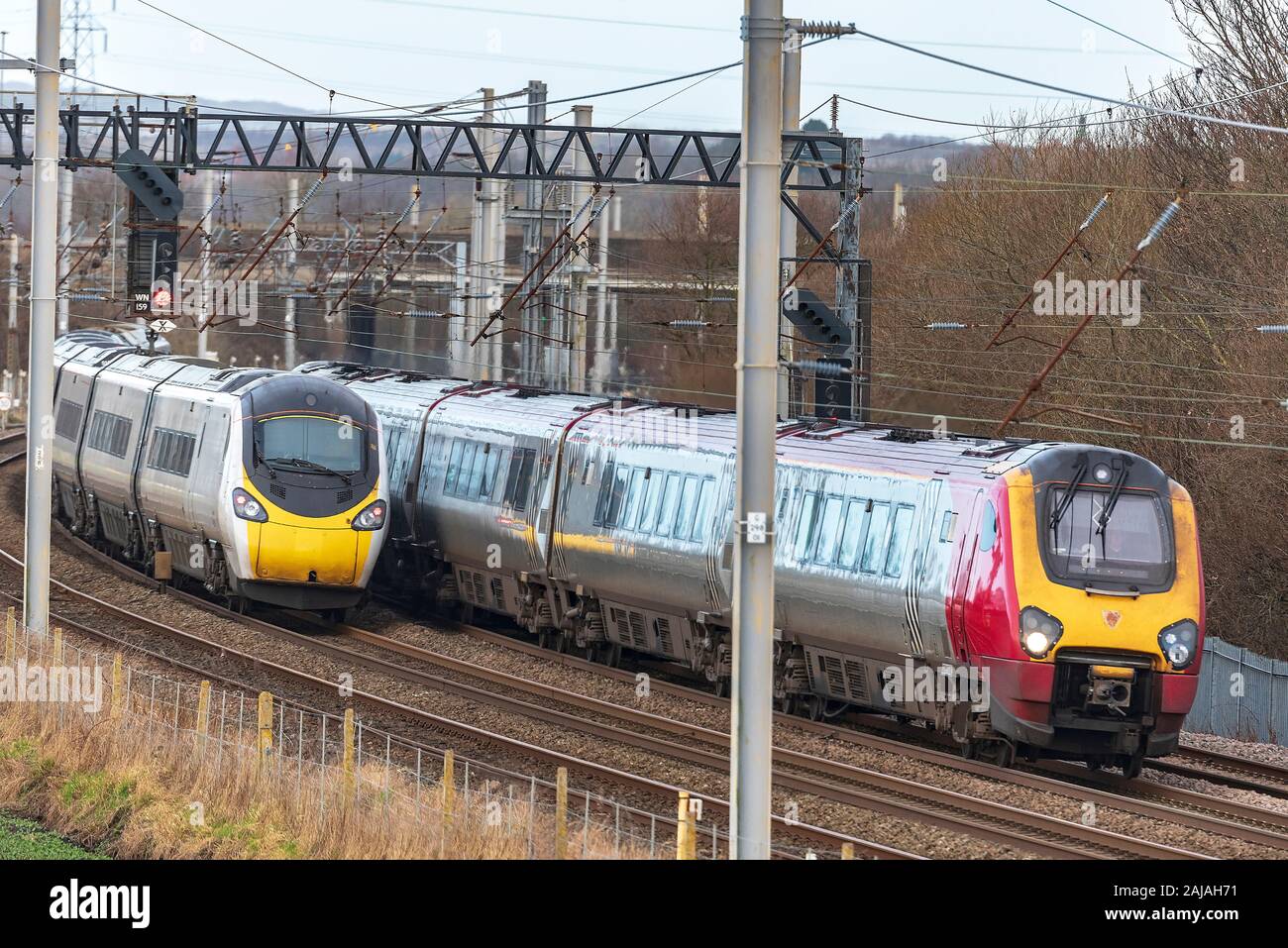 Voyager diesel mulktiple unit hi-res stock photography and images - Alamy