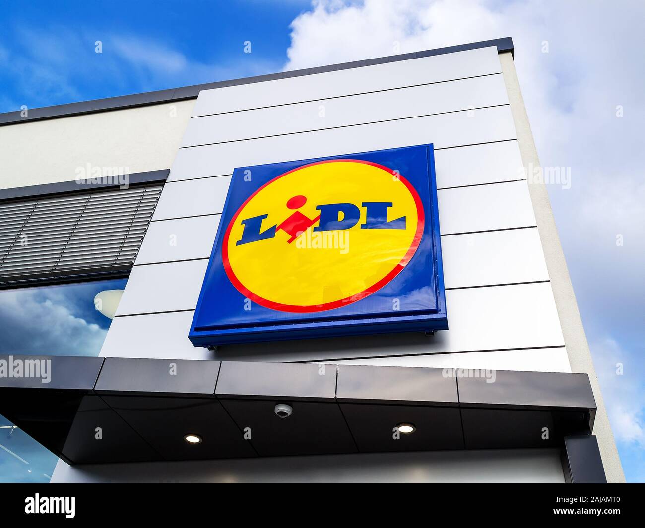 Lidl logotipe hi-res stock photography and images - Alamy