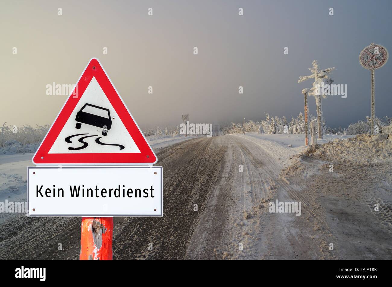 No winter maintenance sign hi-res stock photography and images - Alamy