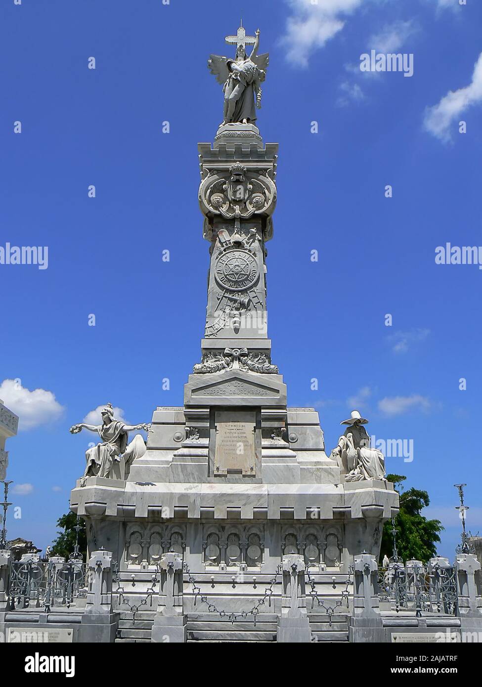 Colon Cemetery in Havana, Cuba Stock Photo - Alamy