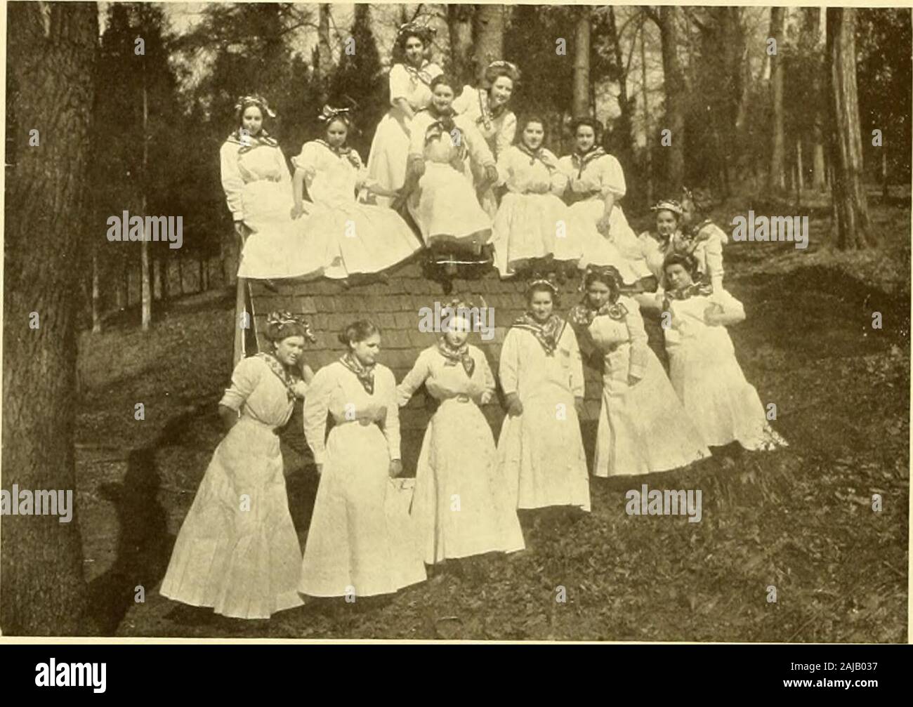 Oliver simmonds hi-res stock photography and images - Alamy