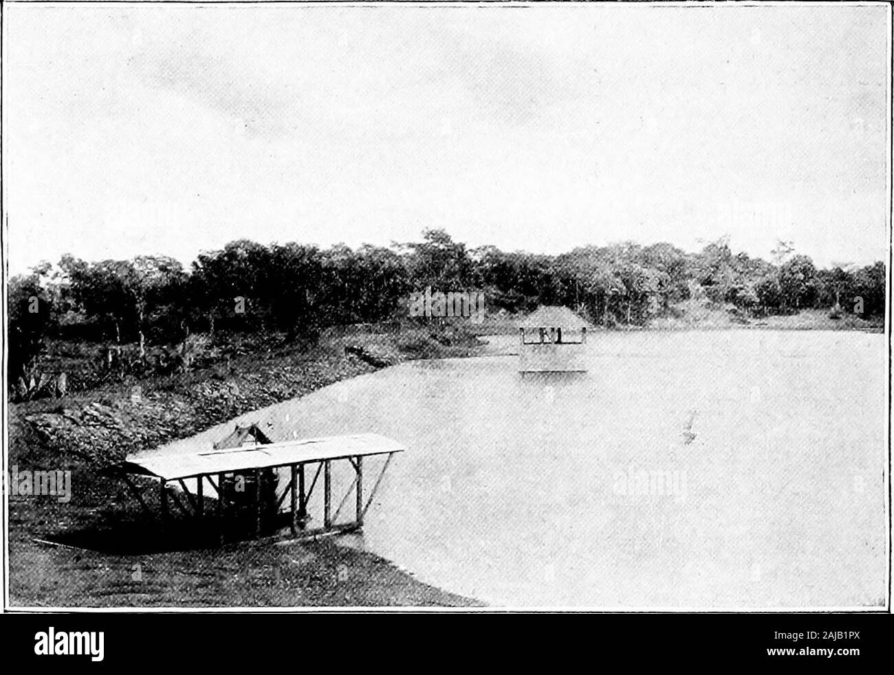 Panama canal yellow fever Black and White Stock Photos & Images - Alamy