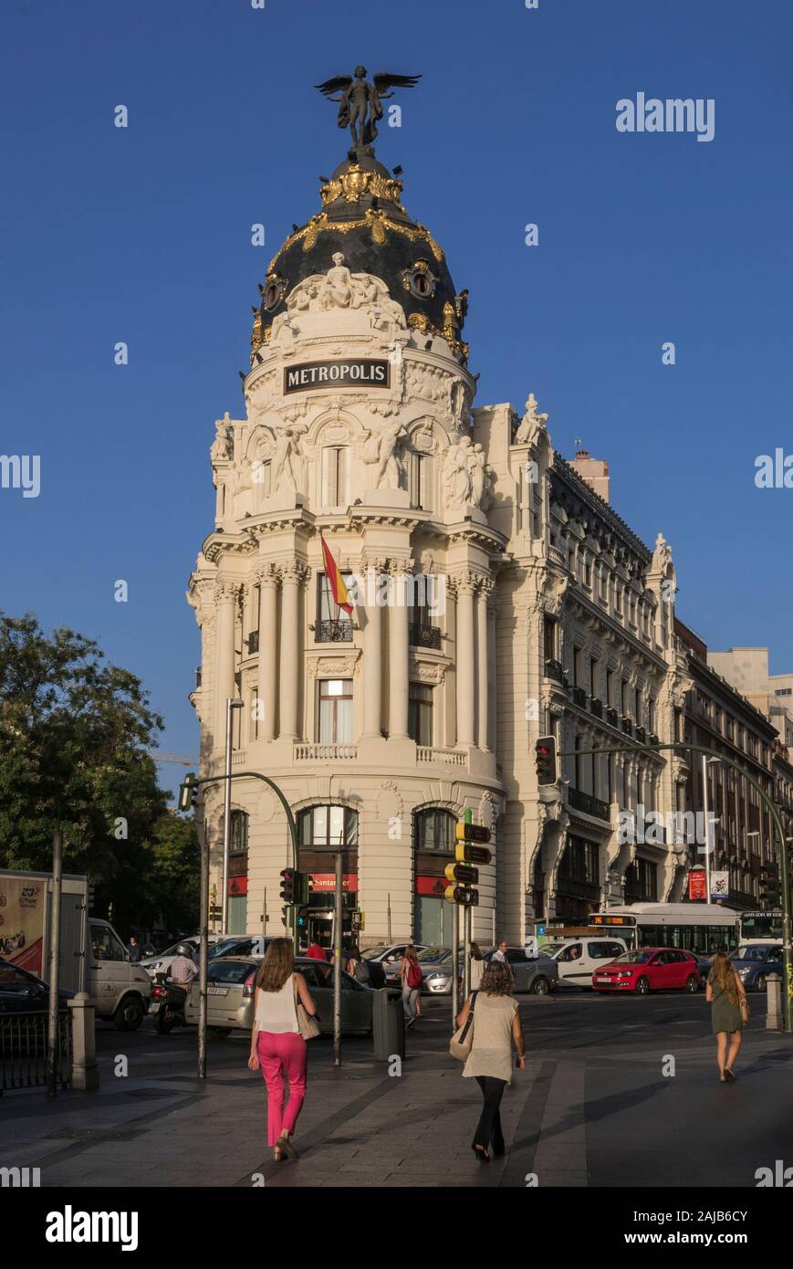 Metropolis exterior hi-res stock photography and images - Alamy