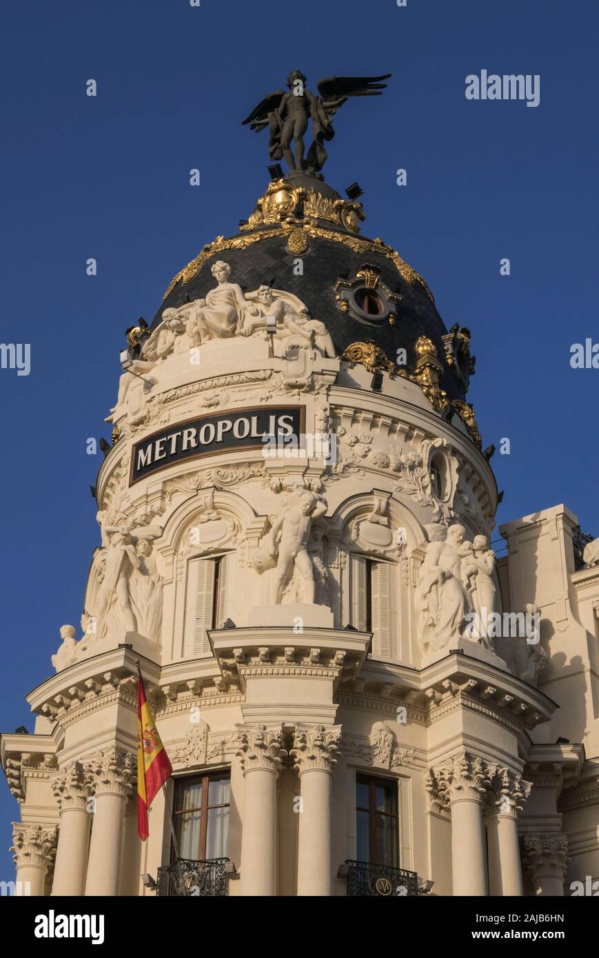 Metropolis exterior hi-res stock photography and images - Alamy