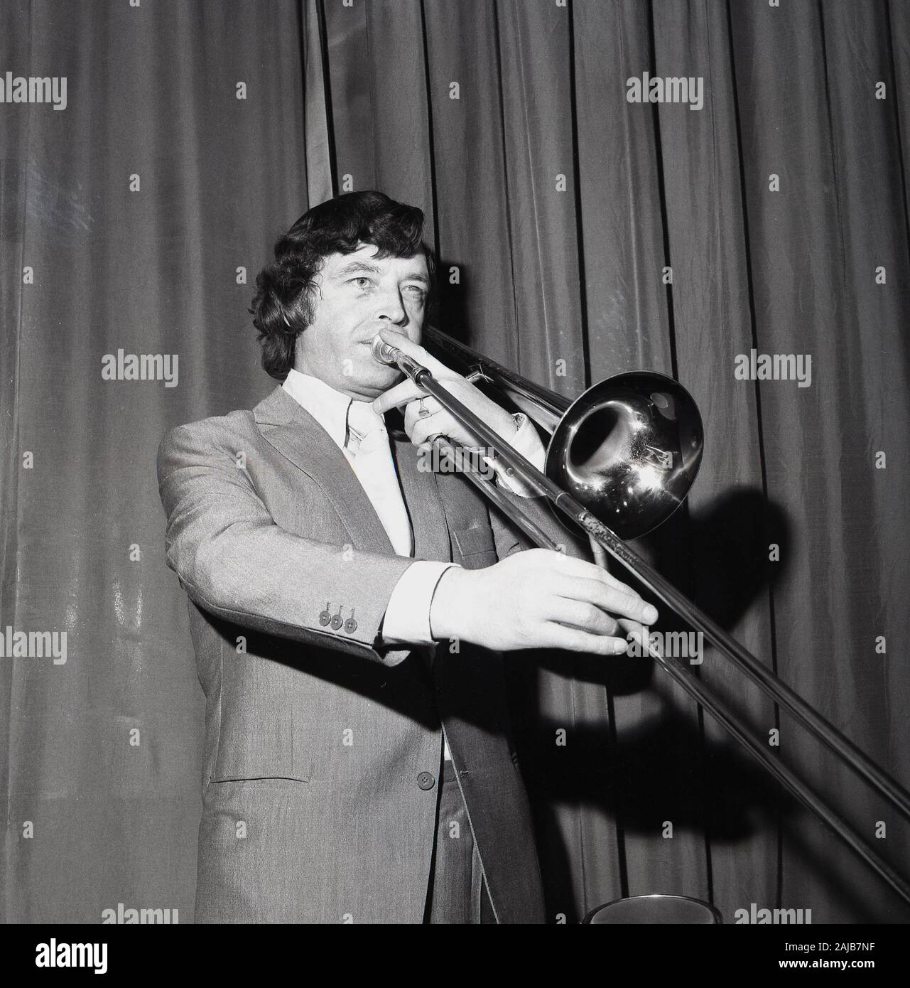 Black trumpet player hi-res stock photography and images - Alamy