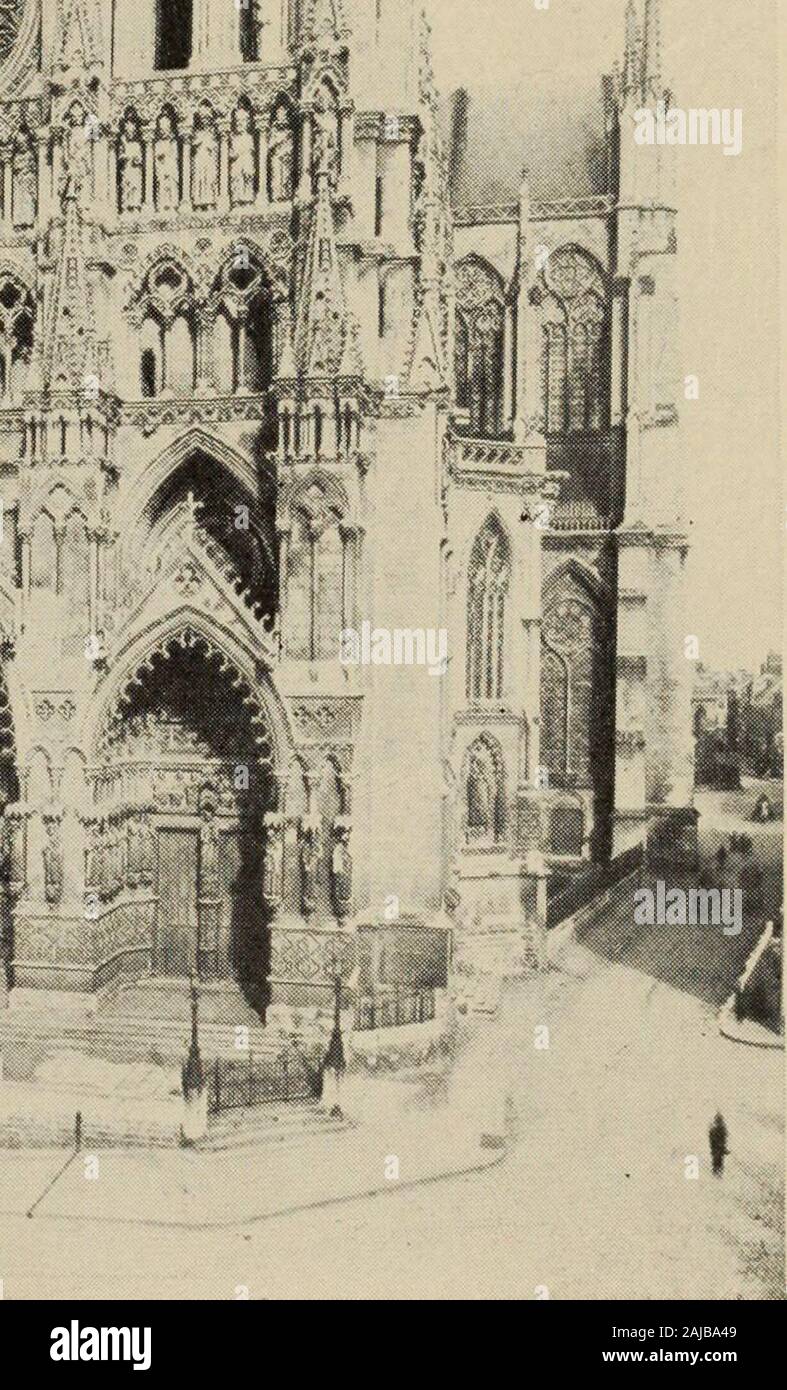 Amiens cathedral cross hi-res stock photography and images - Alamy