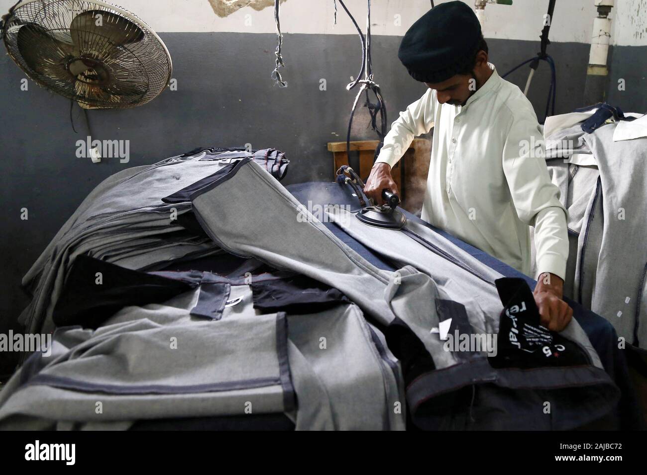 Industrial city of pakistan hi-res stock photography and images - Alamy