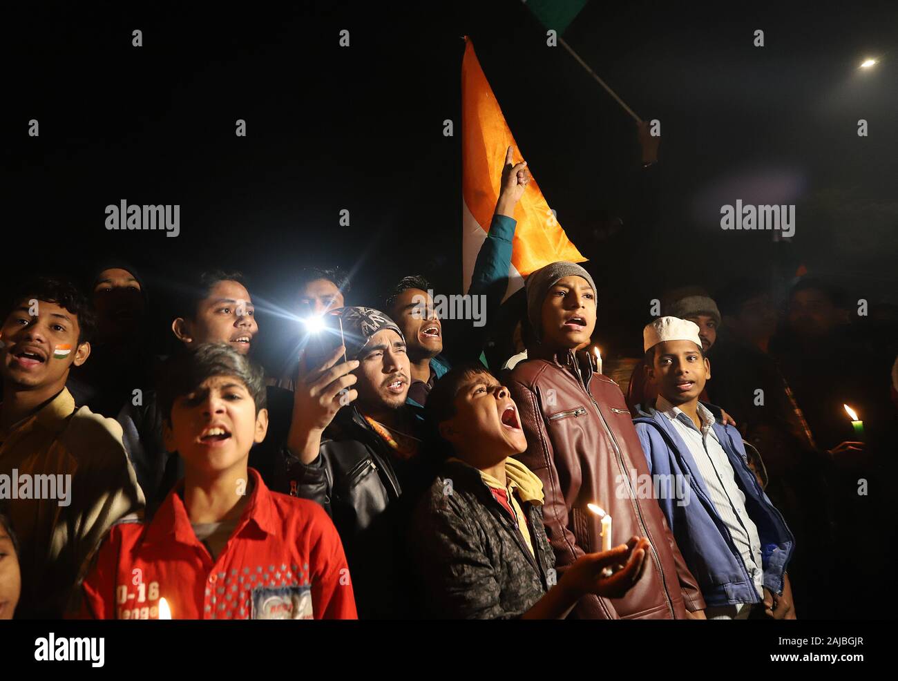 Protesters shouting at each other hi-res stock photography and images ...
