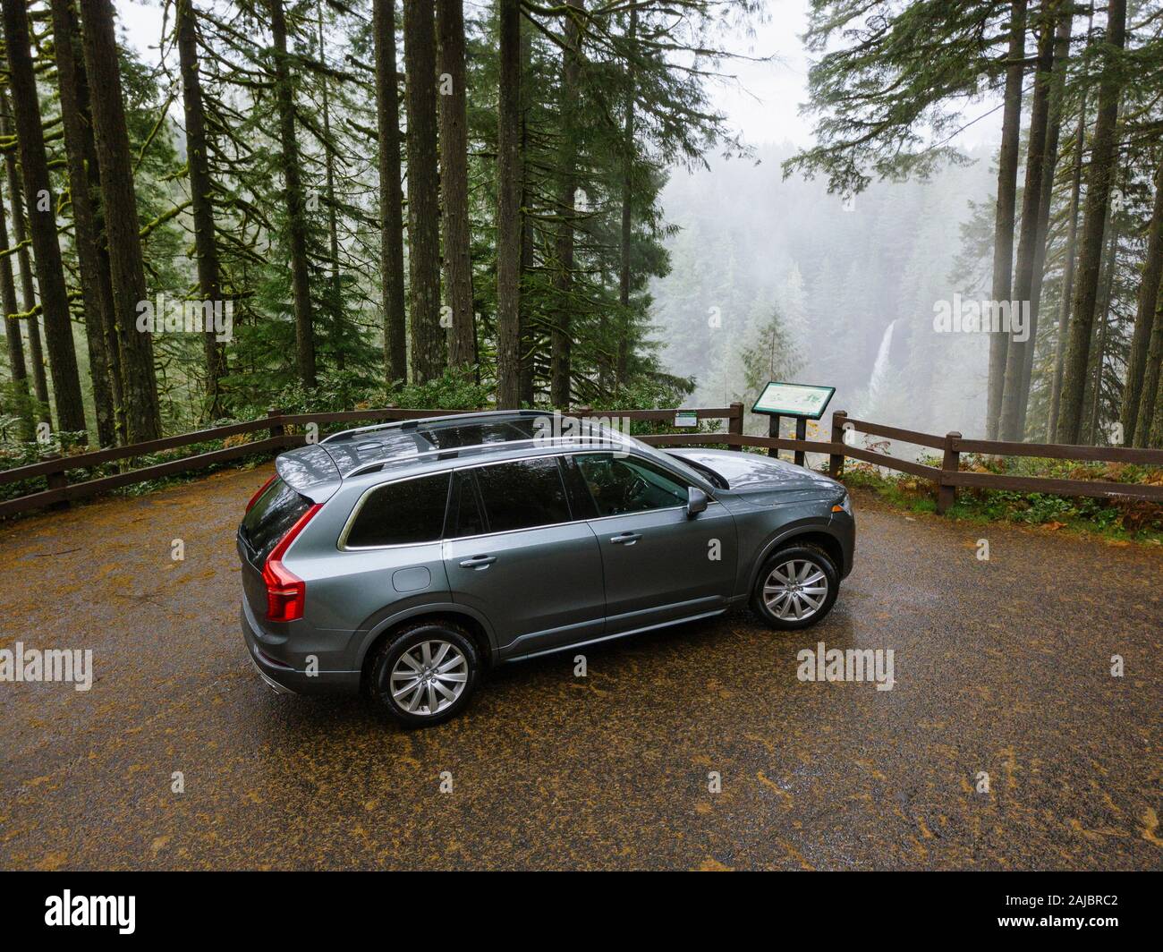 Pull off road hi-res stock photography and images - Alamy