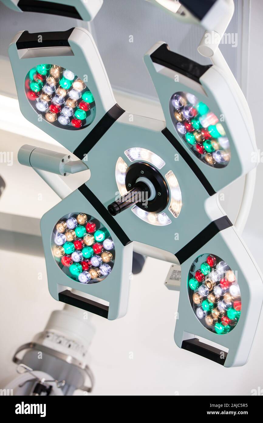 Selective focus surgical lighting in operating room Stock Photo - Alamy