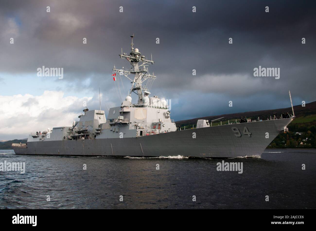 The Arleigh Burke class destroyer USS Nitze Stock Photo - Alamy