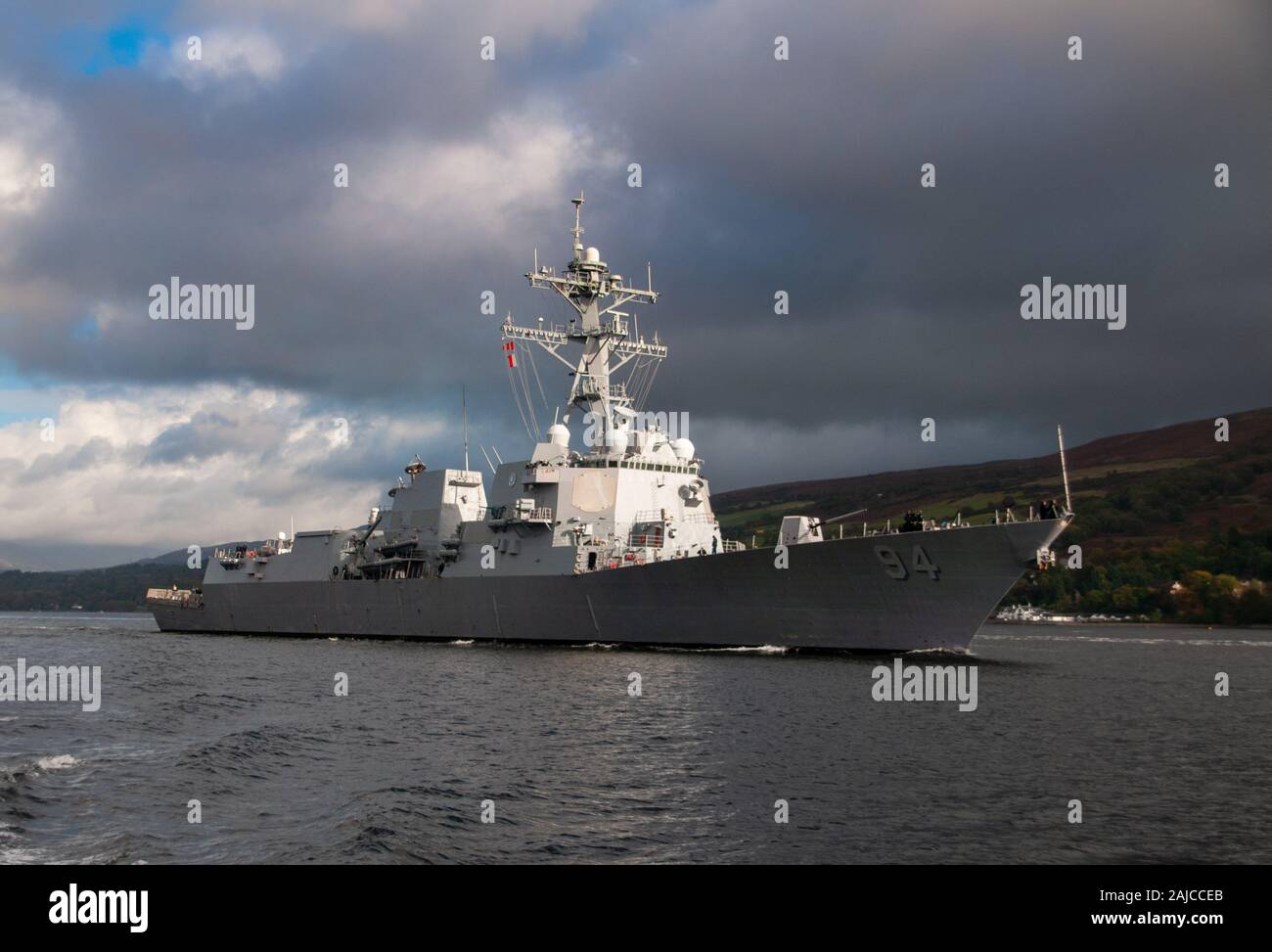 The Arleigh Burke class destroyer USS Nitze Stock Photo - Alamy