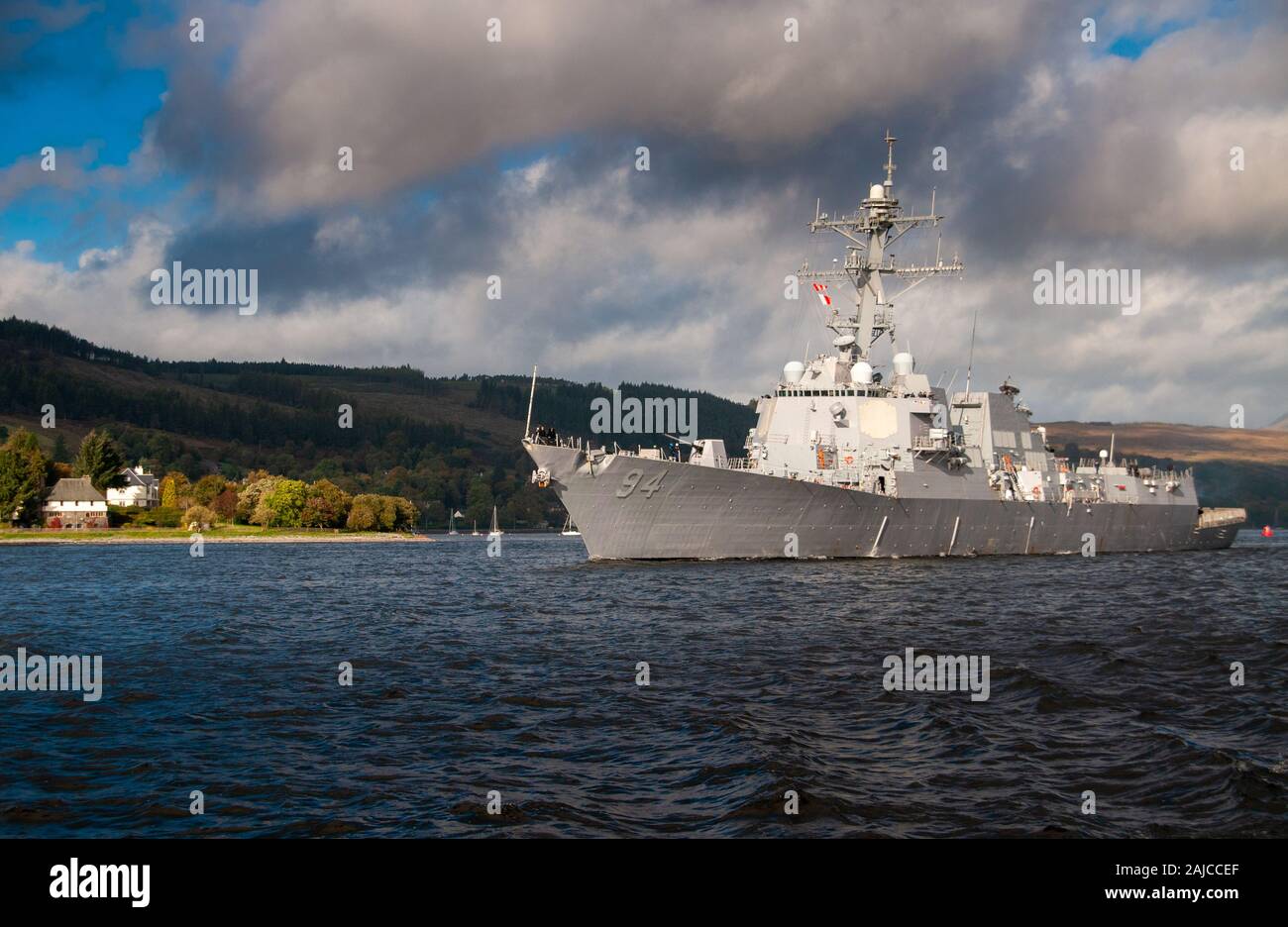 The Arleigh Burke class destroyer USS Nitze Stock Photo - Alamy