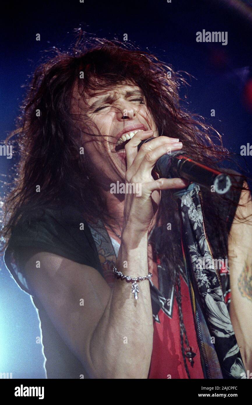 Milan Italy, from 18 November 1993, live concerts of Aerosmith at the ...