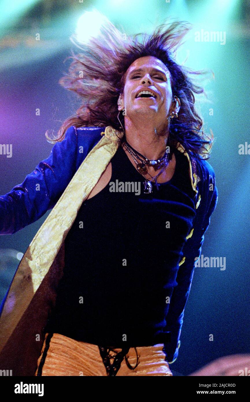 Milan Italy, from 25 May 1997, live concerts of Aerosmith at the Forum ...