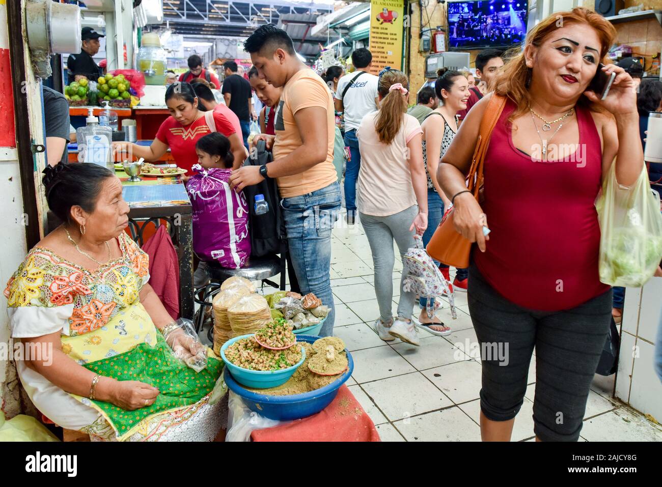 Food market merida yucatan hi-res stock photography and images - Alamy