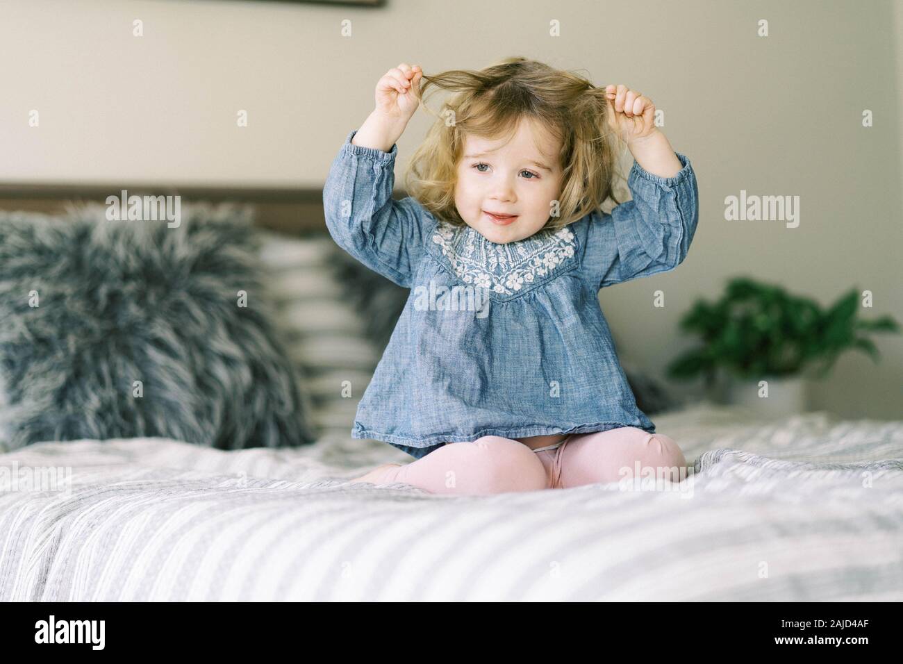 Funny girl snake hi-res stock photography and images - Alamy