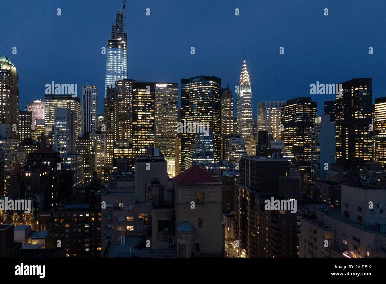 Dusk sky city hi-res stock photography and images - Alamy