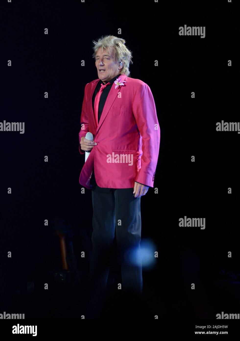 MIAMI, FL. JANUARY 5 2005: Rocker Rod Stewart and his fiancee, former ...