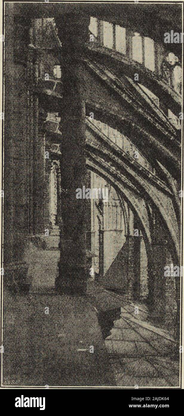 Flying buttresses drawing hi-res stock photography and images - Alamy
