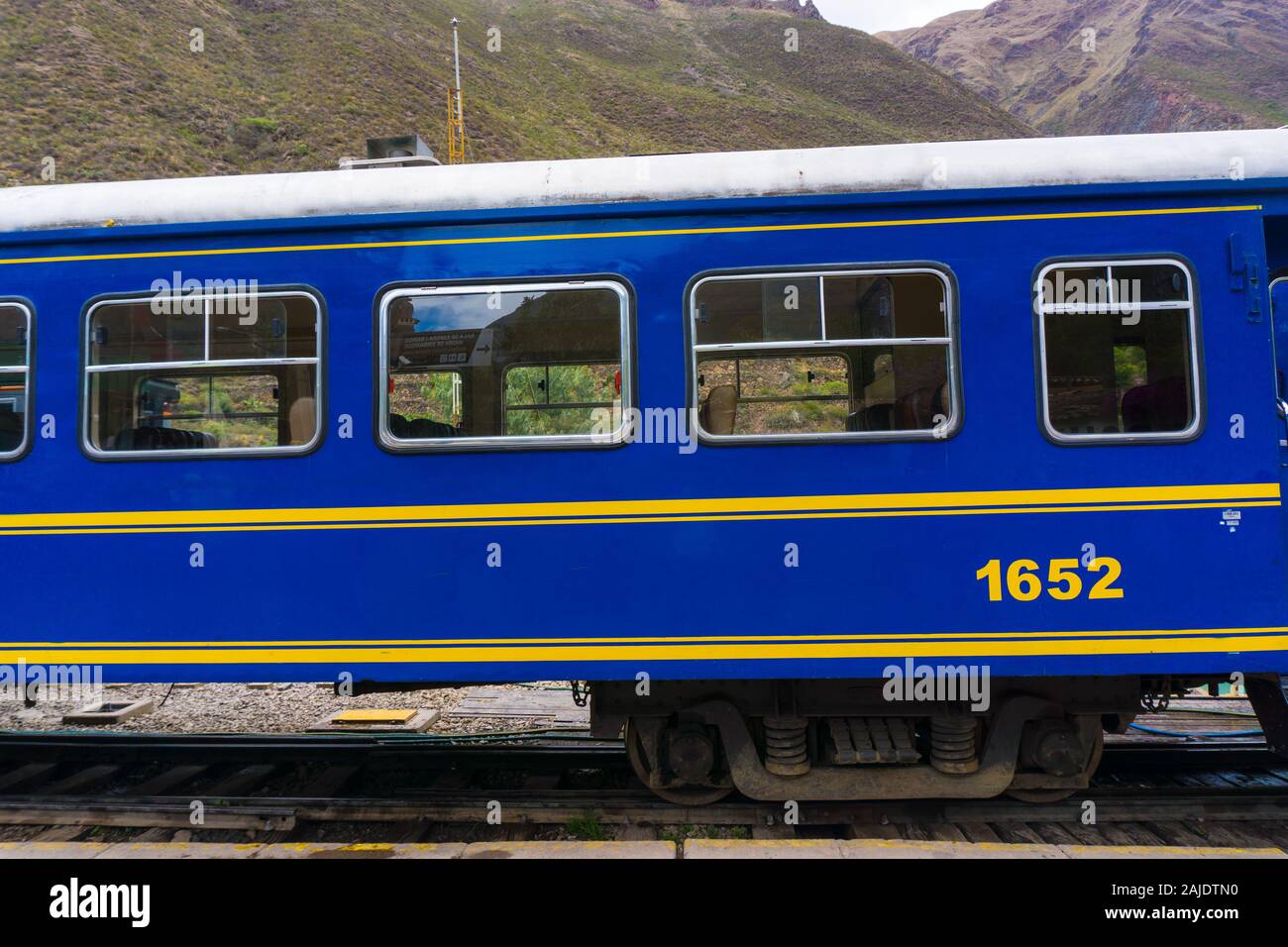 Steam engine locomotive delhi railway hi-res stock photography and ...