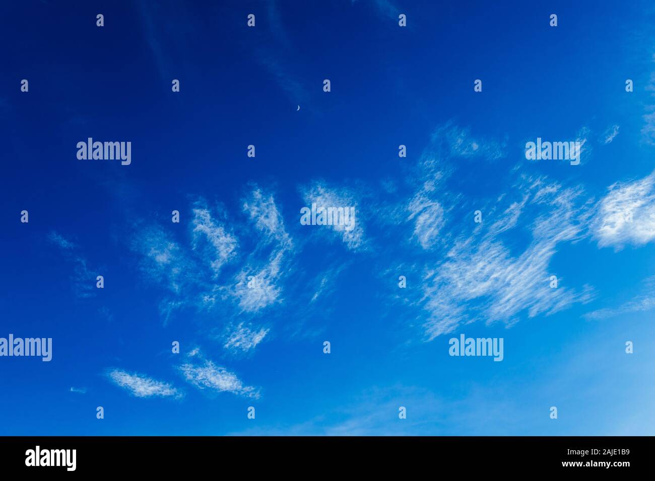 Bright and beautiful photos of heavenly white clouds and saturated blue ...