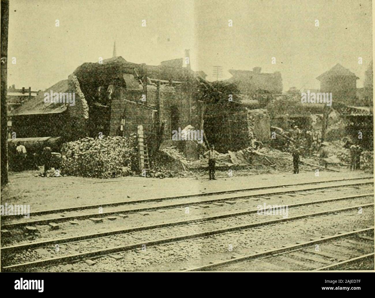 16 inch shell hi-res stock photography and images - Alamy