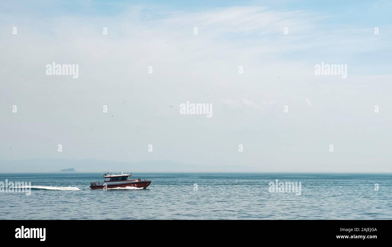Disappearing ship hi-res stock photography and images - Alamy