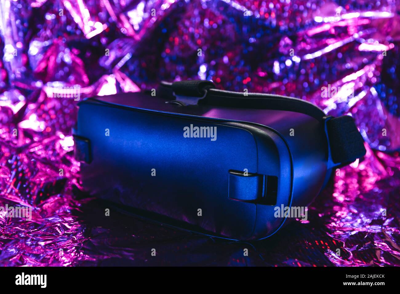 Virtual reality glasses on trendy gradient background. VR concept ...