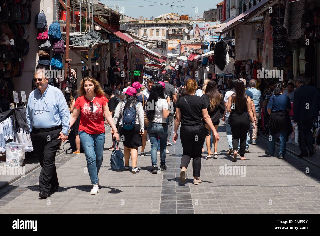 ISTANBUL, TURKEY - JULY 30 2019: Crowd of tourists and locals walks ...