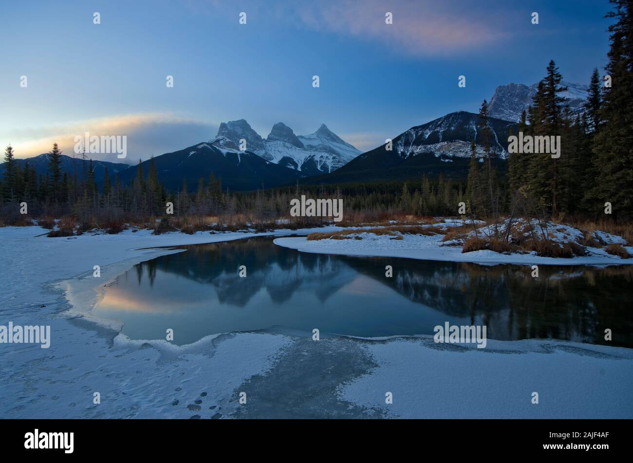 Three Sisters - Canmore - Banff - Canada Stock Photo - Alamy