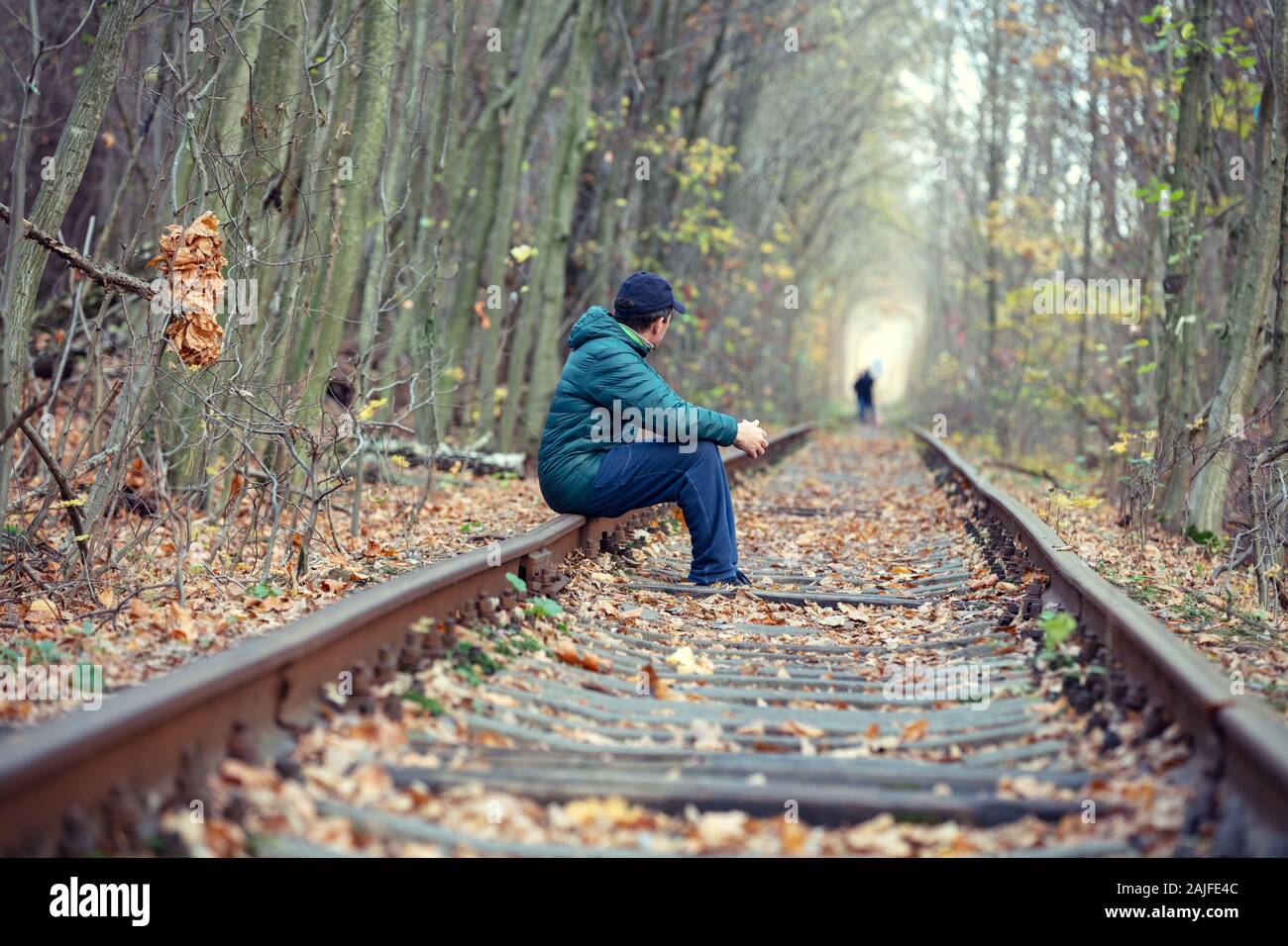 Lonely old man hi-res stock photography and images - Alamy