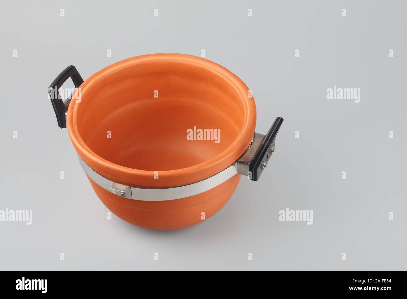 Indian made clay pressure cooker Stock Photo - Alamy