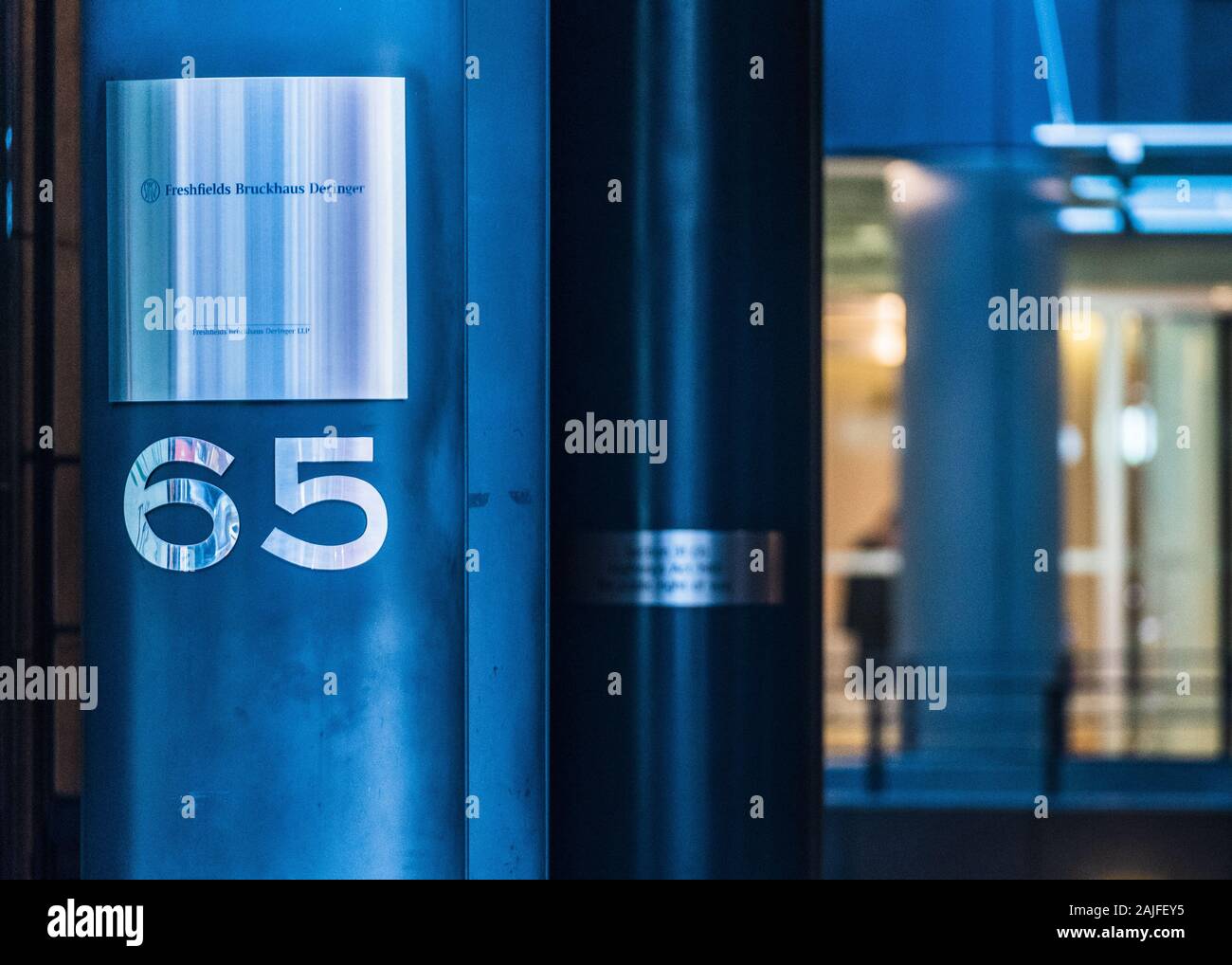 Freshfields Bruckhaus Deringer offices London. The London offices of ...