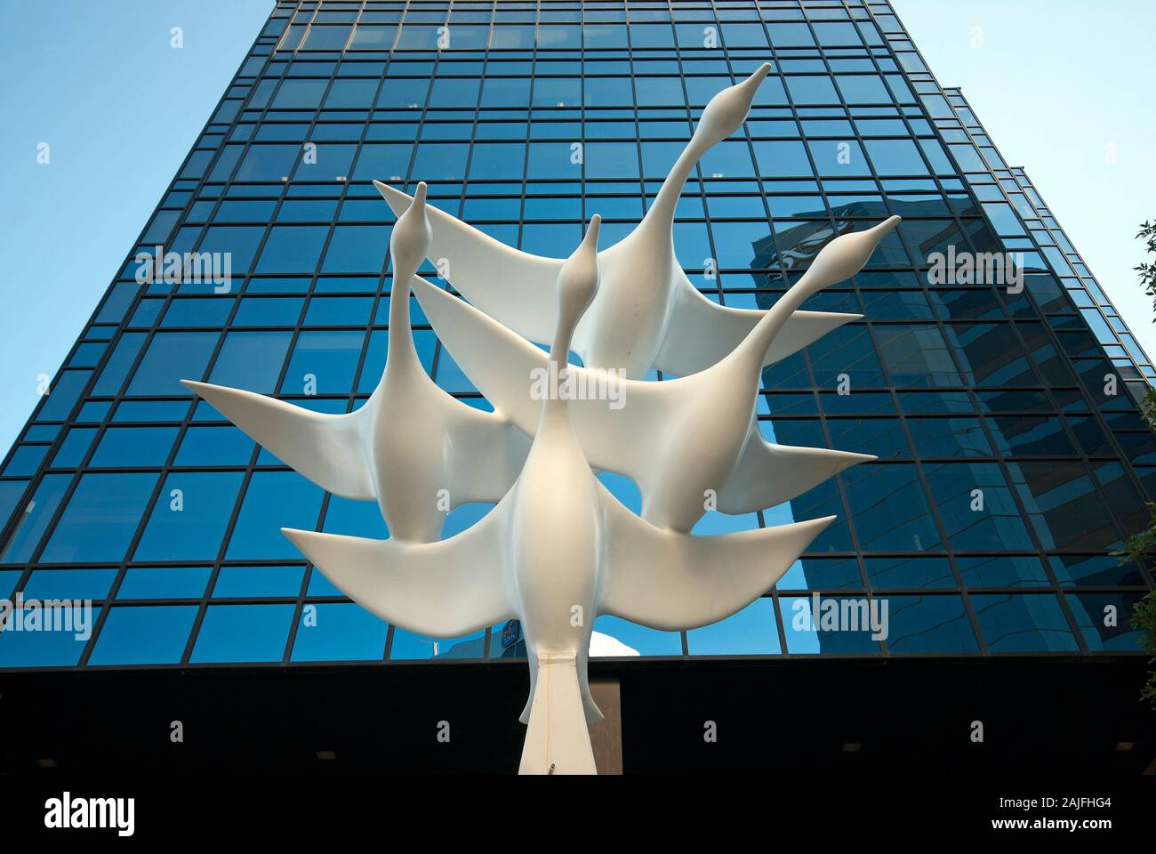 Canadian goose statue hi-res stock photography and images - Alamy