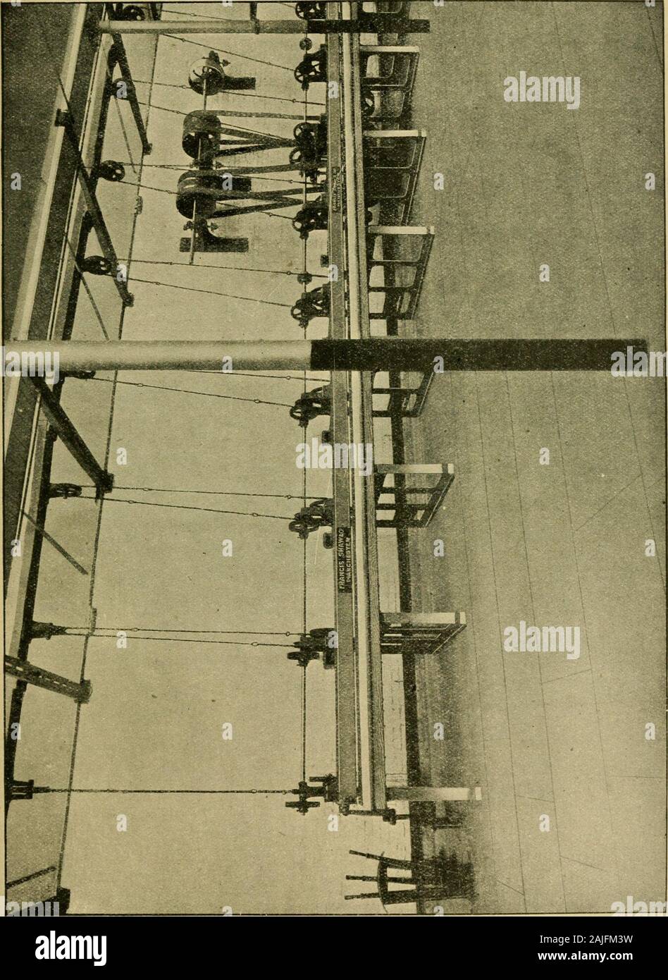 Manhole packing hi-res stock photography and images - Alamy