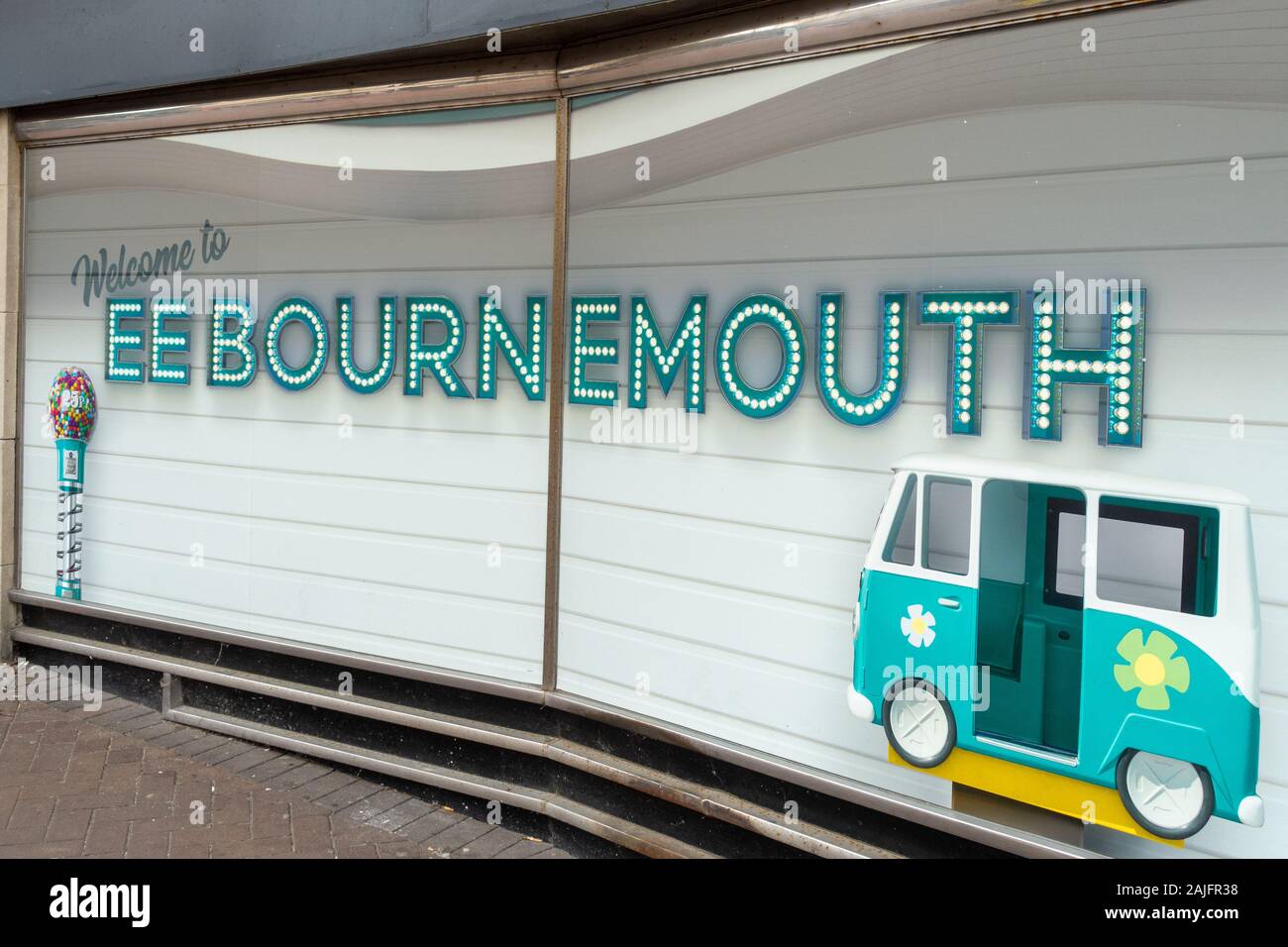 EE store, Bournemouth UK Stock Photo - Alamy