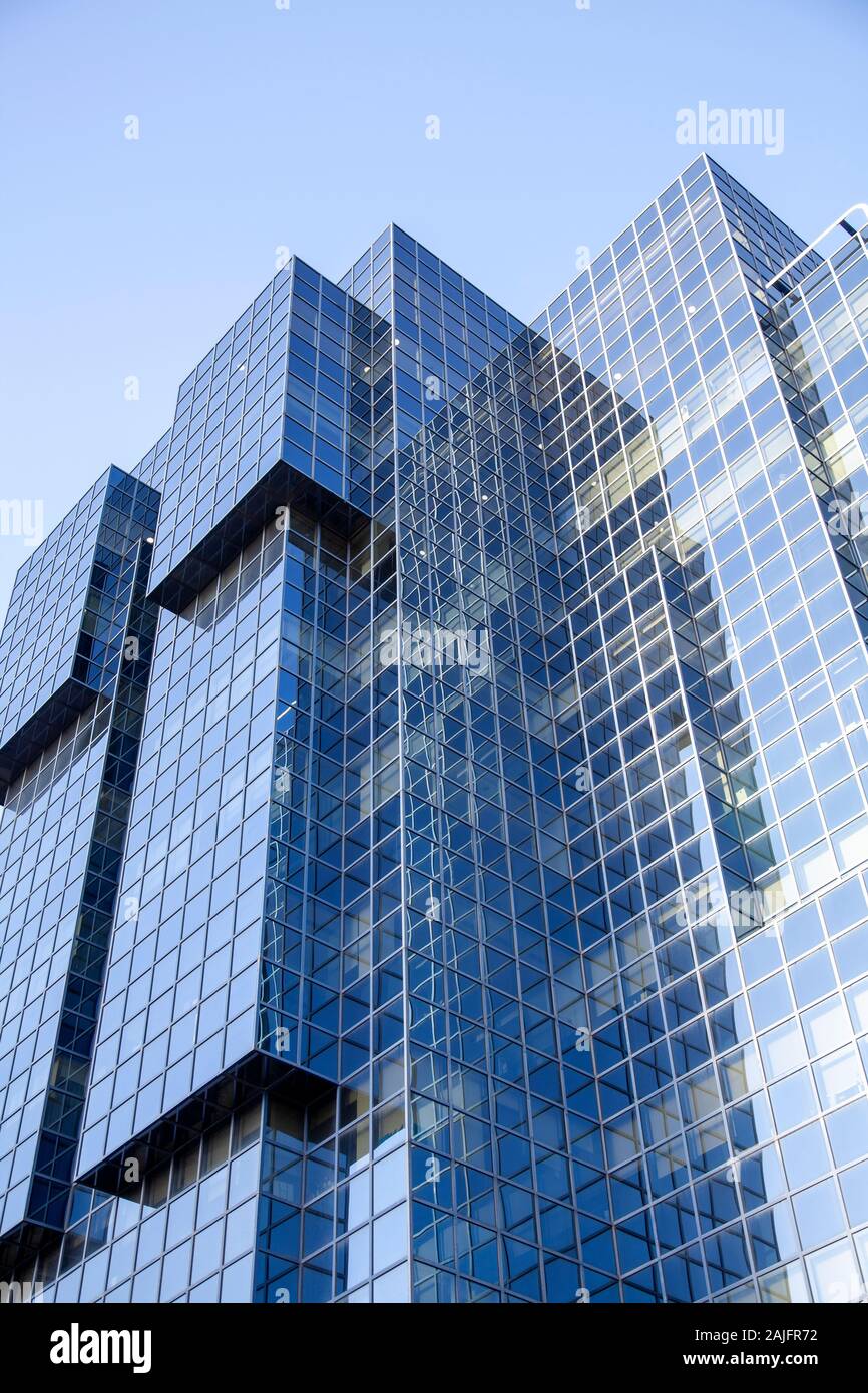 Northern and Shell Building along Thames in London Stock Photo - Alamy