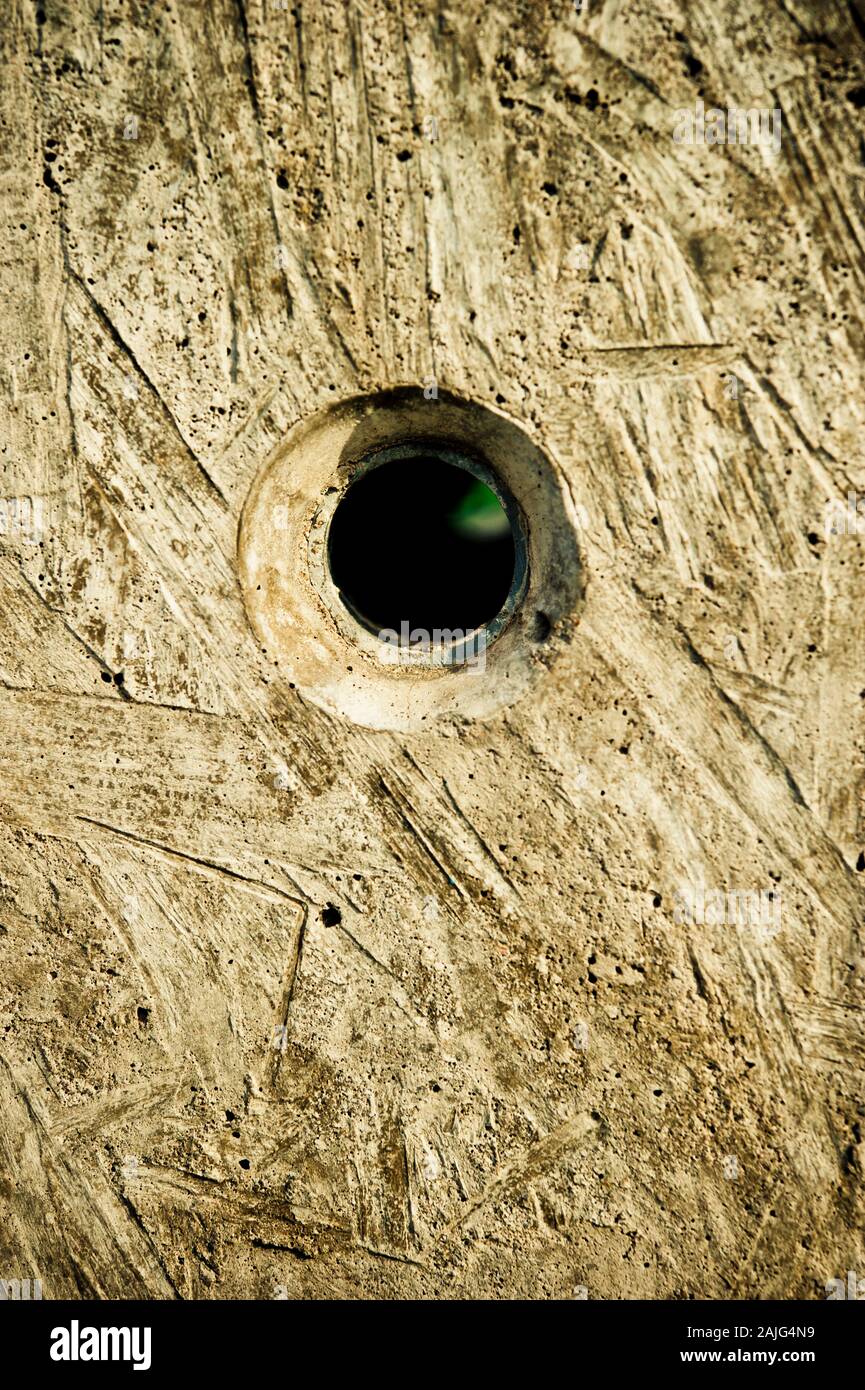 Hole in the wall hi-res stock photography and images - Alamy