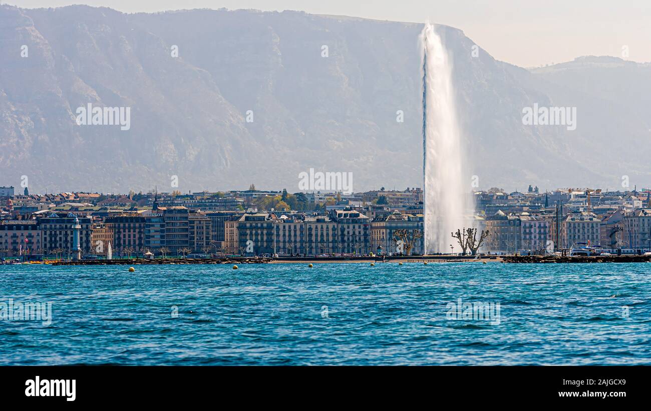 140 feet tall hi-res stock photography and images - Alamy