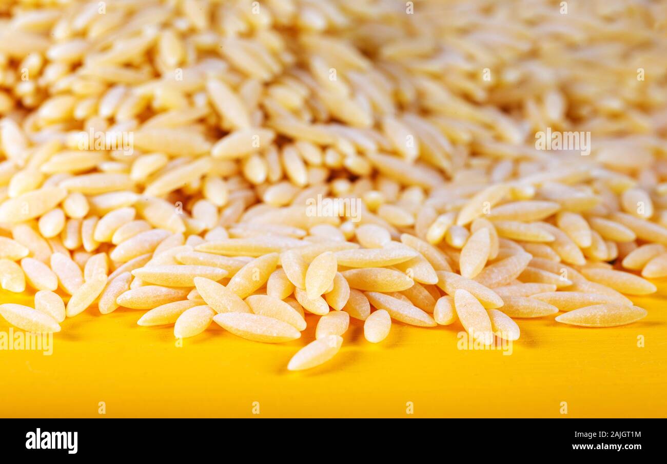 Rice noodles in a jar hi-res stock photography and images - Alamy