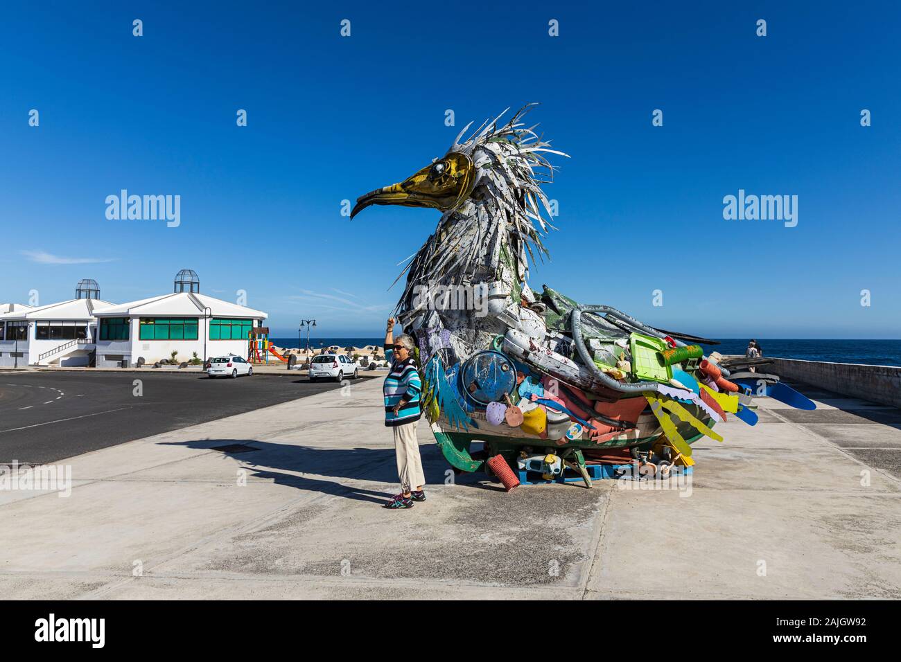 Sculpture trash hi-res stock photography and images - Alamy