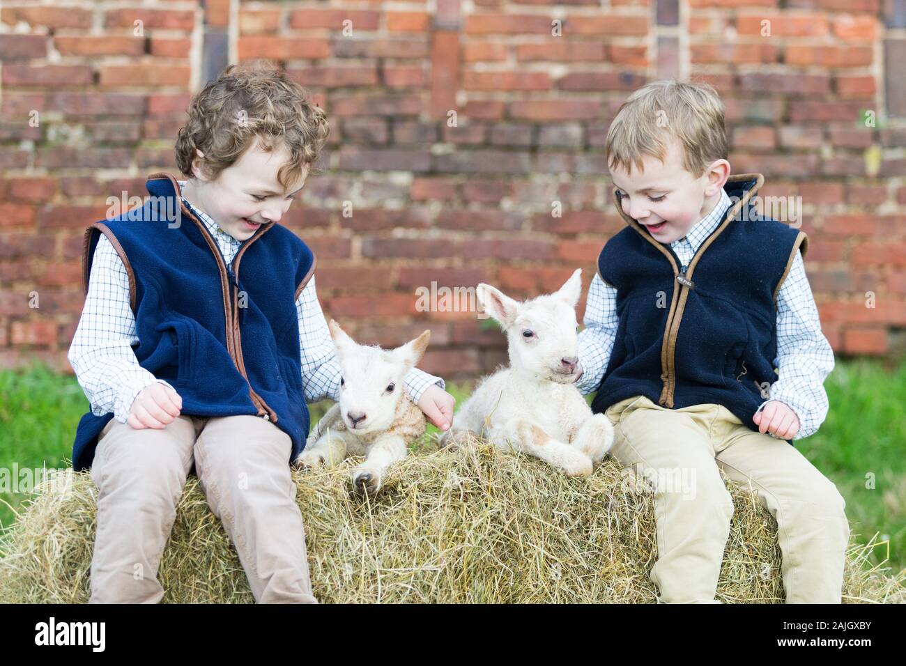 Boys britain hi-res stock photography and images - Alamy