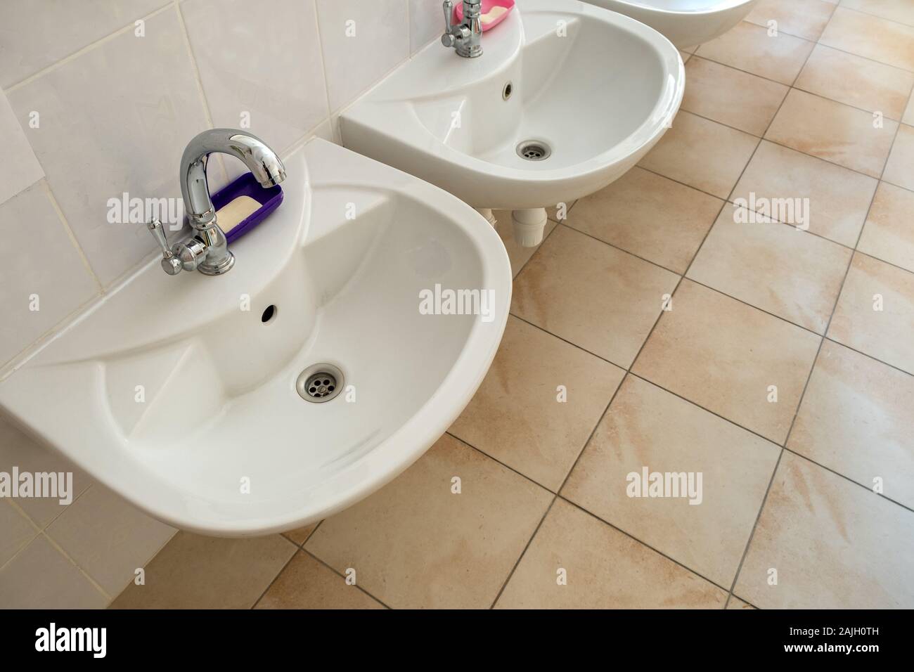 Interior school sink washbasin hi-res stock photography and images - Alamy
