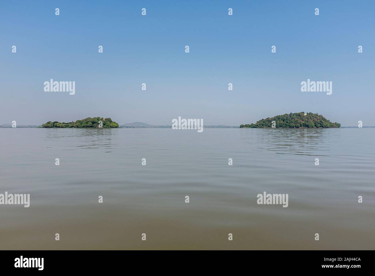 Lake Tana, the largest lake in Ethiopia and the source of the Blue Nile ...
