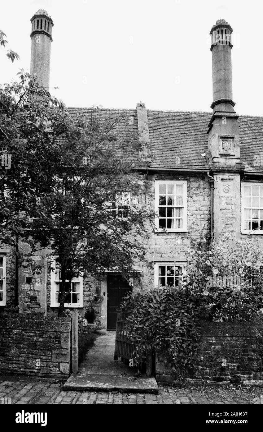 Lovely old house in the Vicars' Close, Wells, Somerset, England, UK ...